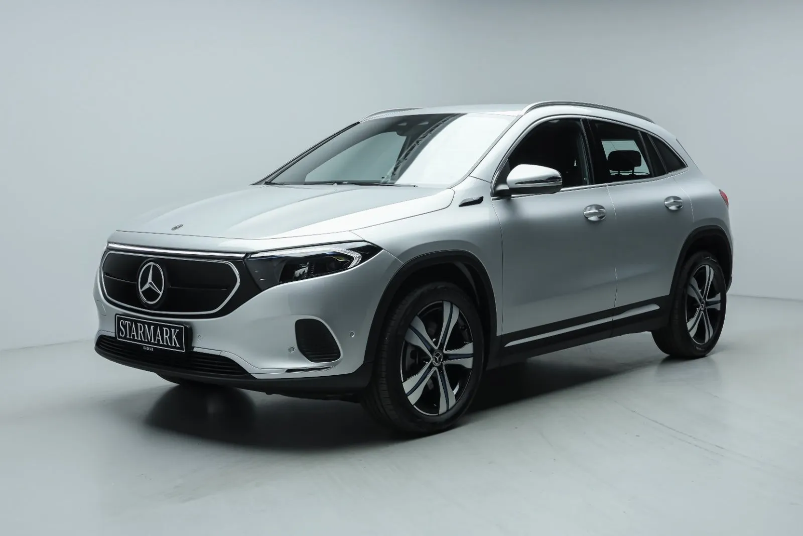 / md | EQA250 Progressive - Silver | Mercedes-Benz | Starmark
