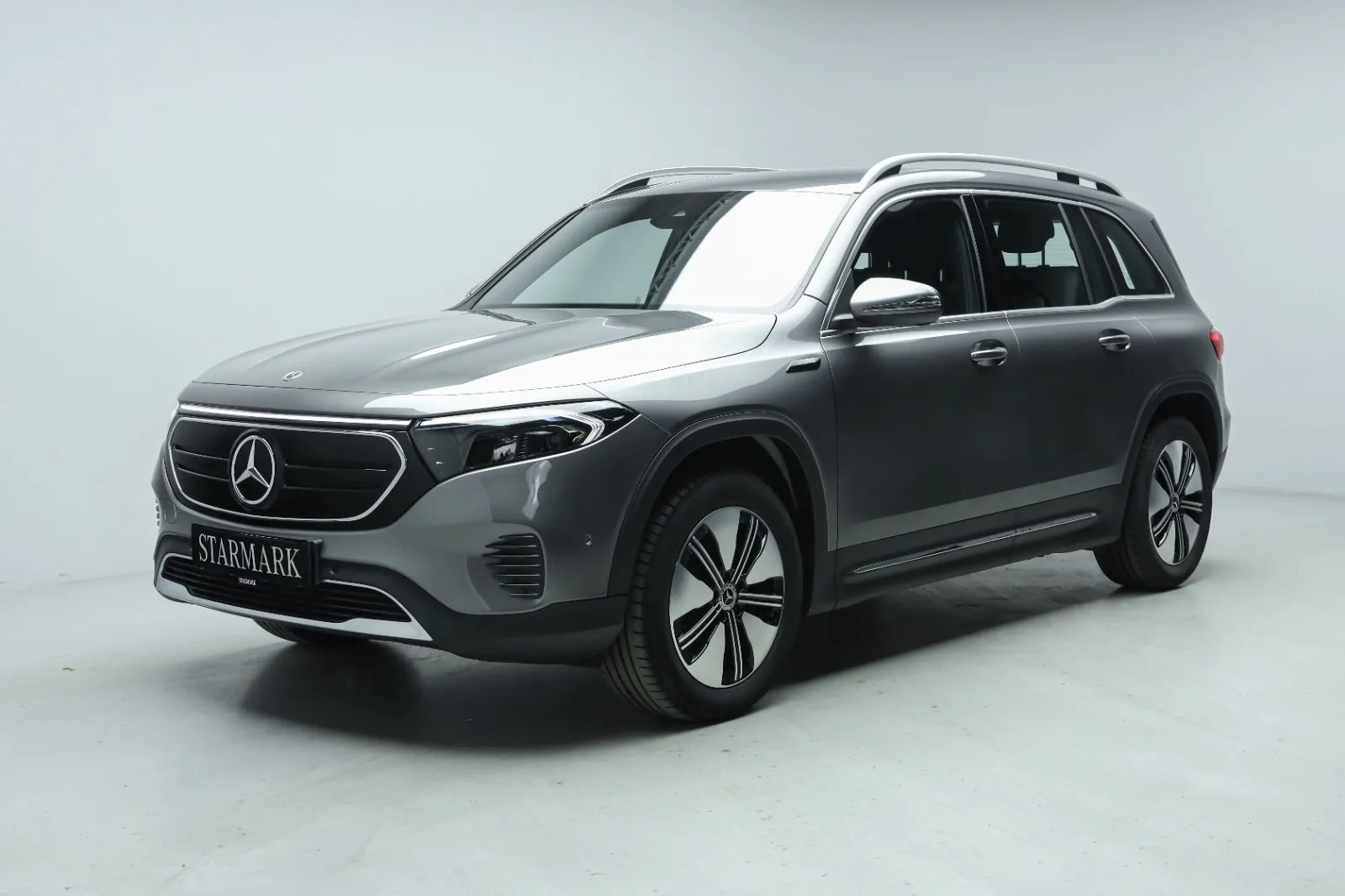 359.900 kr. | EQB250 Progressive - Grey | Mercedes-Benz | Starmark